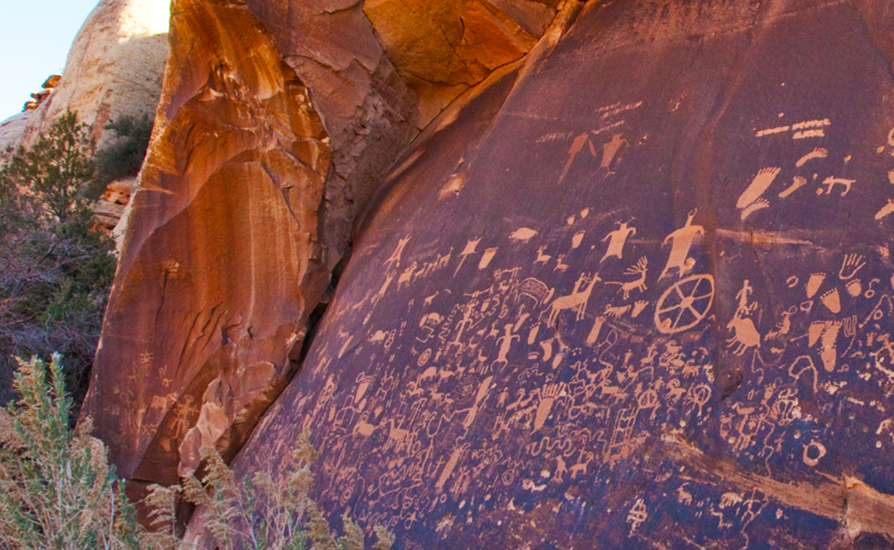 Newspaper Rock Petroglyphs & Scenic Byway | Visit Utah
